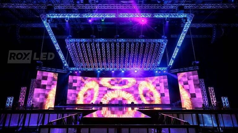 How to Pick the Right LED Display Size - Roxled