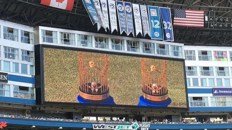 Jumbotron Price Guide: Mini vs. Stadium Screens & Rental Costs - Roxled